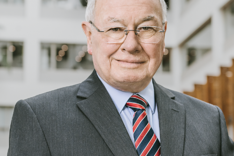 The Hon Bruce Lander QC – IPAA South Australia | IPAA South Australia