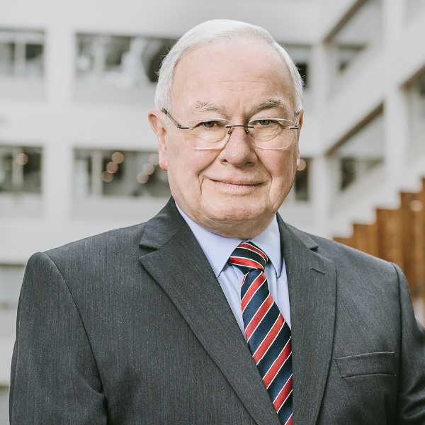 Bruce Lander's Instagram, Twitter & Facebook on IDCrawl